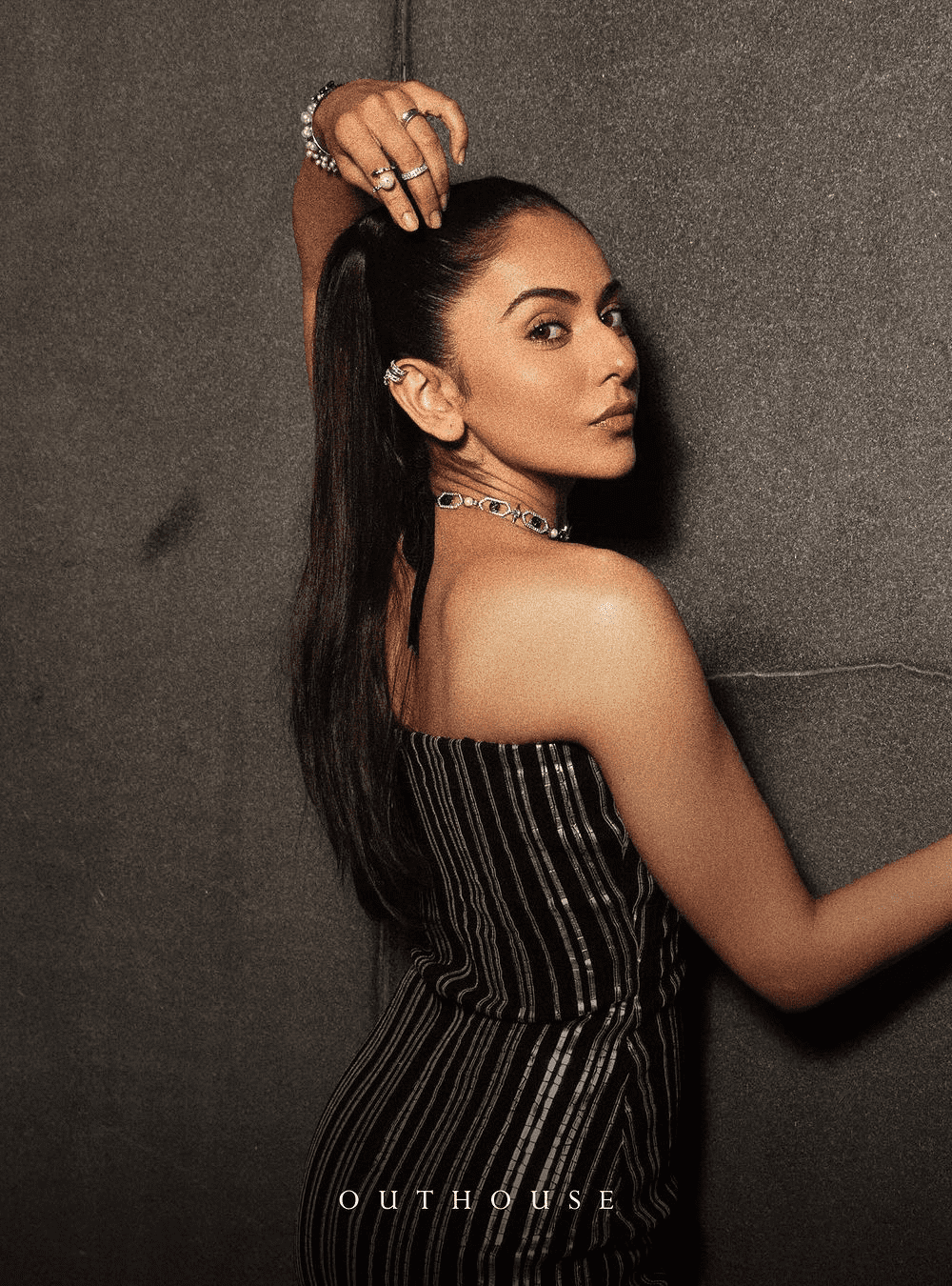 Rakul Preet Singh Wearing The Lynx Midi Rings – Outhouse Jewellery